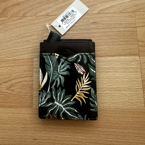Fossil | Bags | Nwt Fossil Floral Clip Wallet | Poshmark